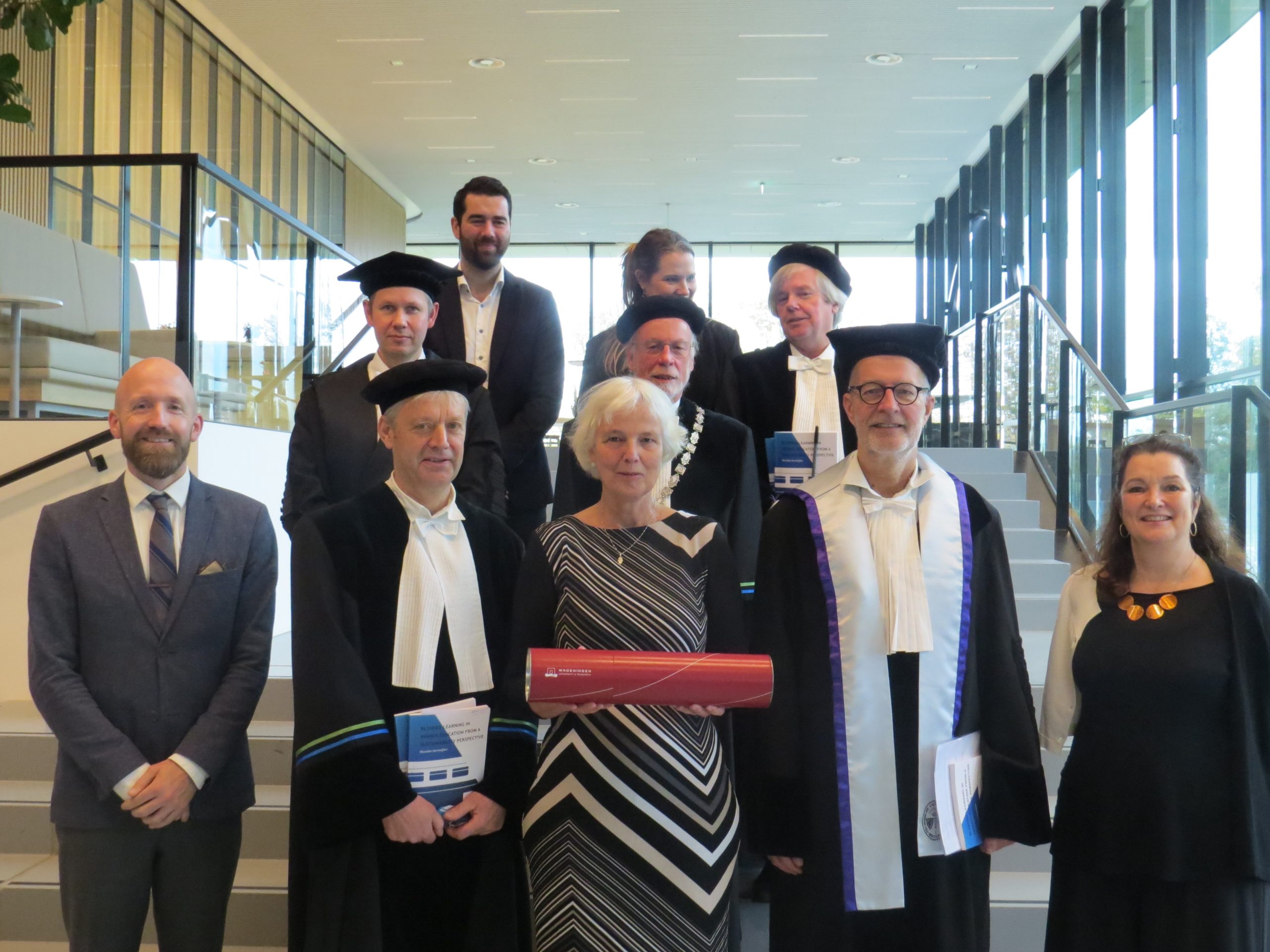 Promotieonderzoek Blended Learning in higher education from a ...