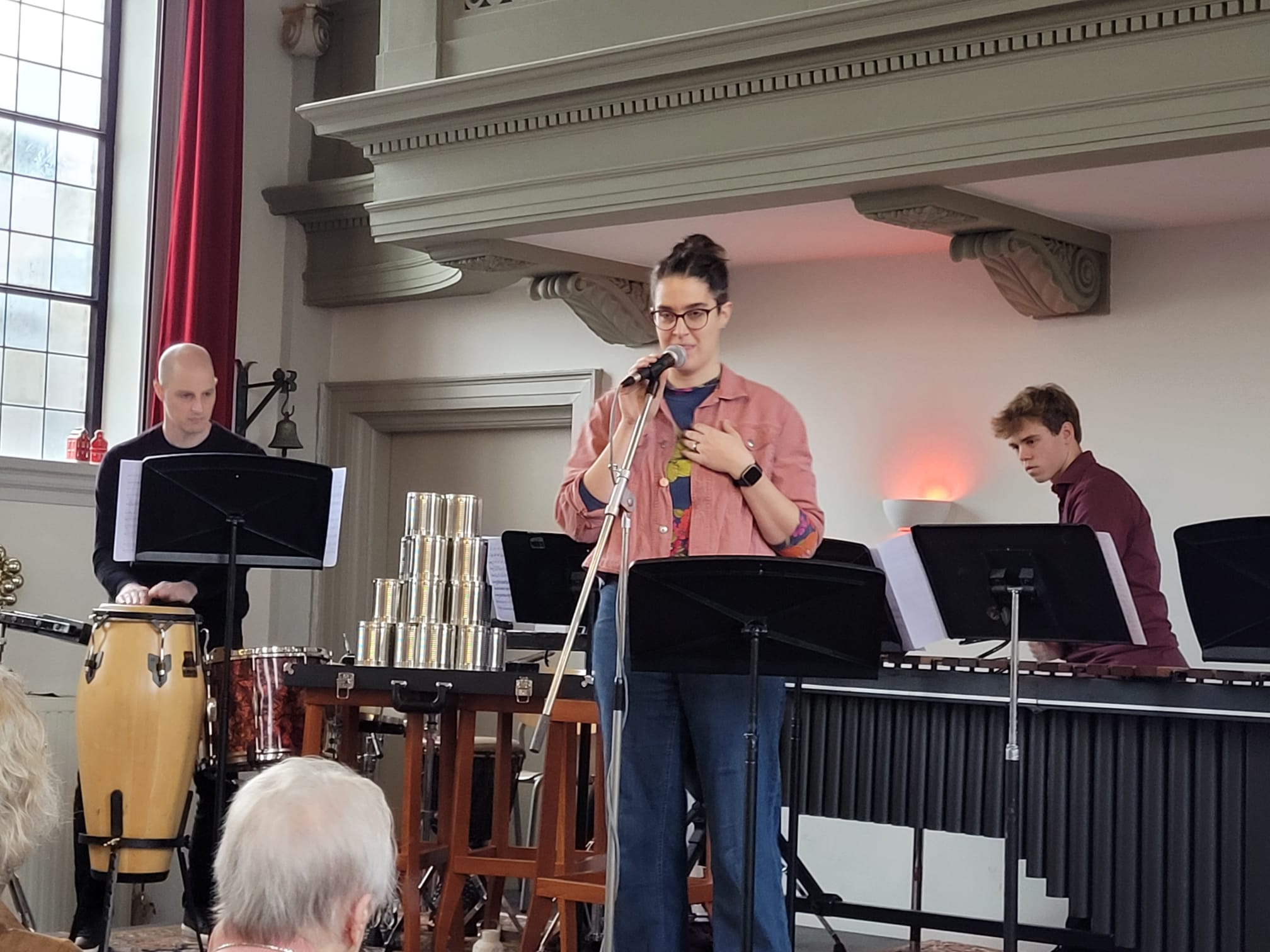 Ine Mols rondt Postdoc onderzoek af met spoken word performance ...